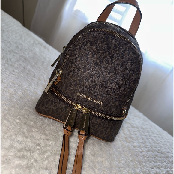 MICHAEL Michael Kors | Bags | Michael Kors Mini Logo Rhea | Poshmark
